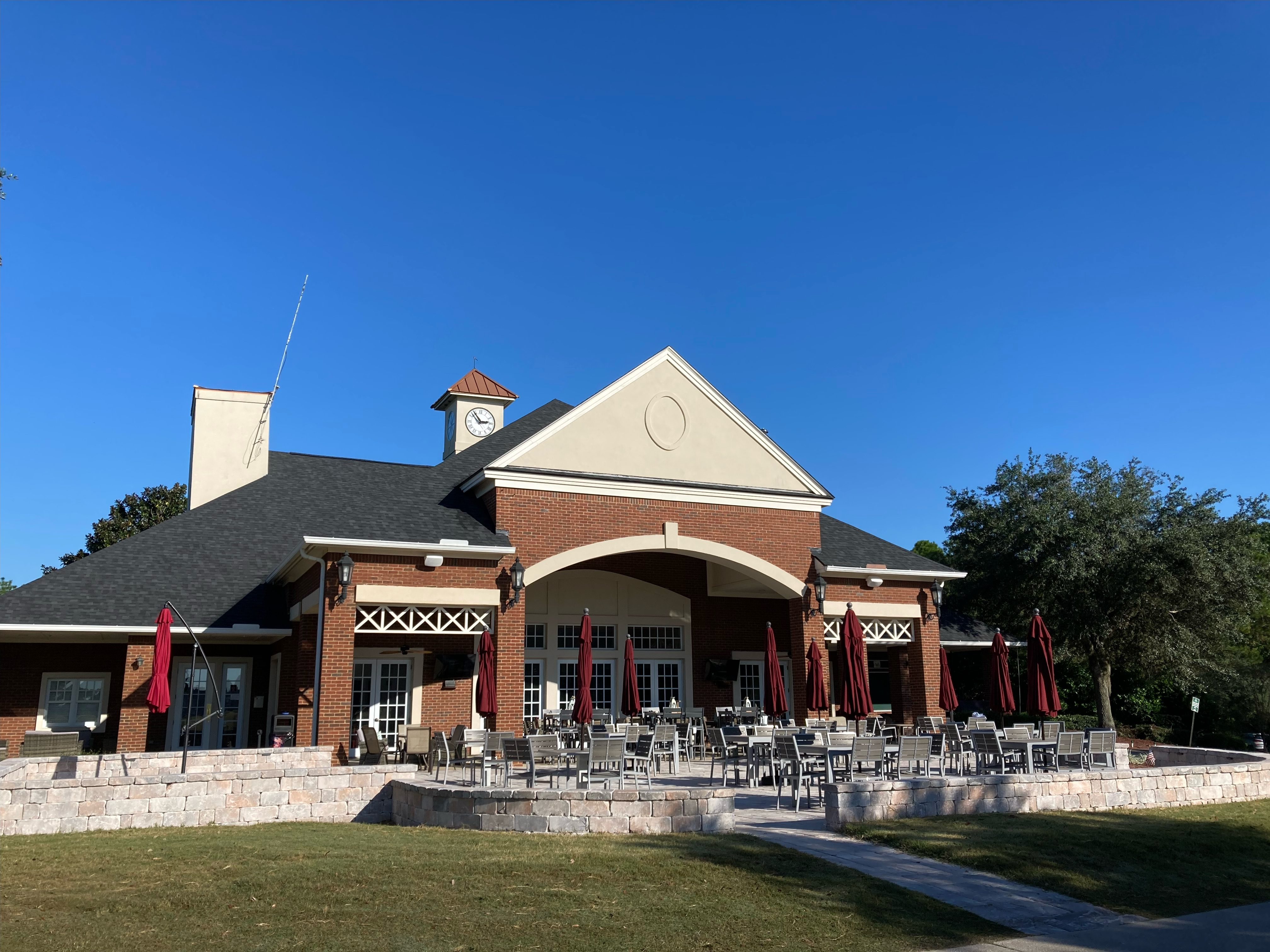 The Patio - The Golf Club at South Hampton
